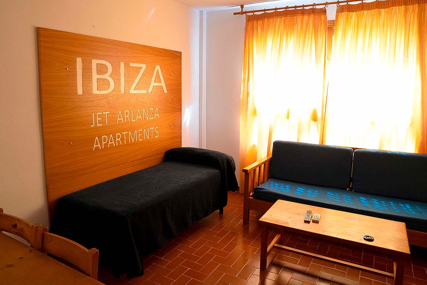 HABITACIONES ARLANZA TWO BEDROOMS - Ibiza Jet Apartments - Official Web ...